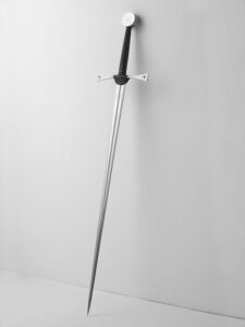 Longsword vs. Broadsword: What's the Difference? - Main Difference