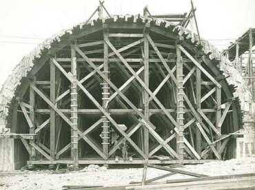 Falsework vs. Formwork: What's the Difference? - Main Difference
