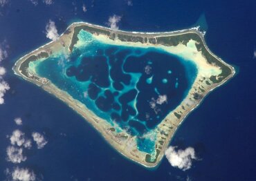 Island vs. Continent: What's the Difference? - Main Difference
