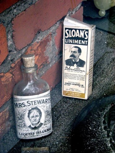 Liniment vs. Ointment: What's the Difference? - Main Difference
